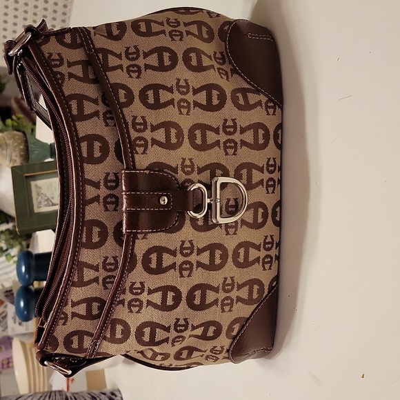 Etienne Aigner | Bags | Vintage Etienne Aigner Logo Purse Shoulder Bag 5 Compartment 8x4 | Poshmark